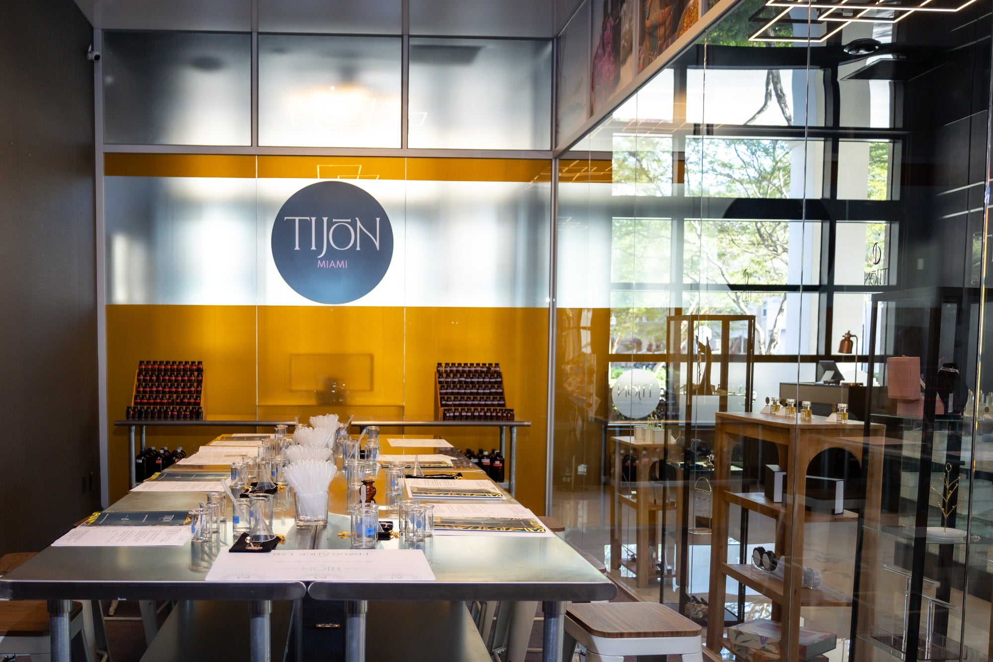 Tijon Miami | Custom Perfume & Fragrance Studio