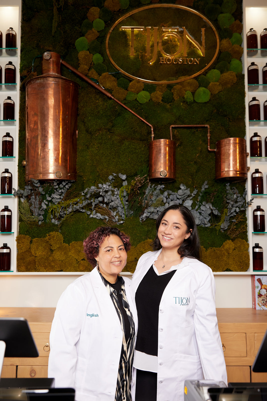 Tijon Houston | Custom Perfume-Making Classes & VIP Fragrance Experience